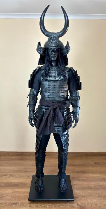 Obsidian Samurai XXXII (2024) :: Nicola Roos